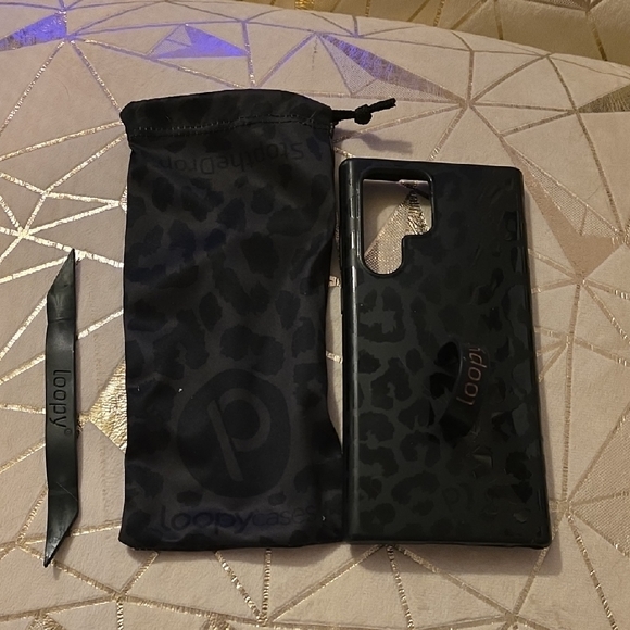 Loopy Case | Accessories | Loopy Samsung Galaxy S22 Ultra Black Leopard ...